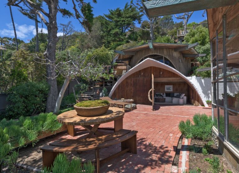 Harry Gesner Sandcastle House | Malibu Triangle House