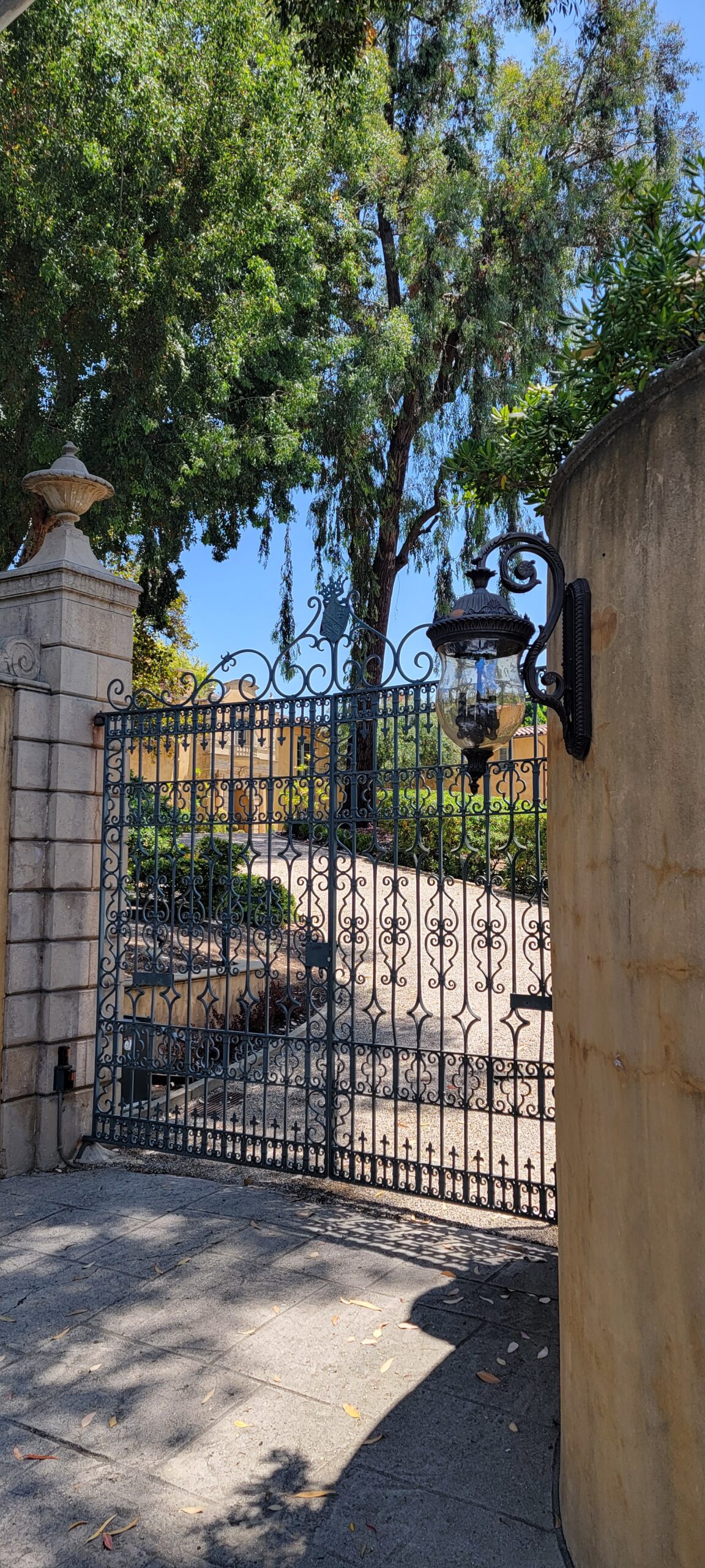 Pasadena's South Arroyo Spotlight Unique and Beautiful Attractions